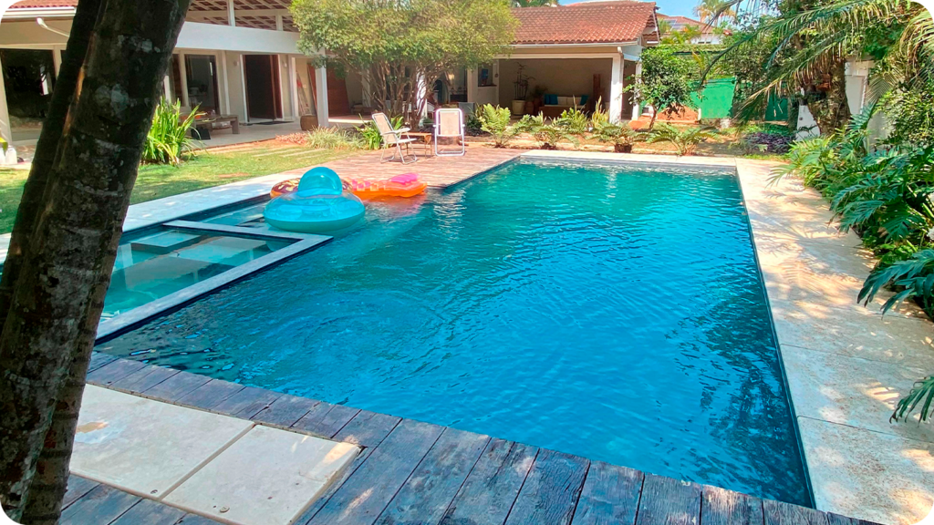 Qual devo escolher? Um guia completo sobre os tipos de piscina ...